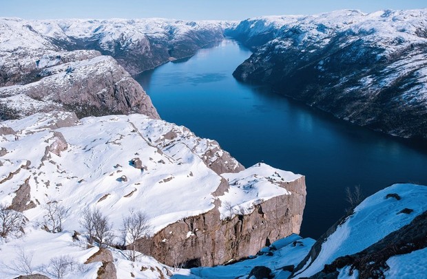 The North Cape Line - North - Cruise From Oslo to Tromso